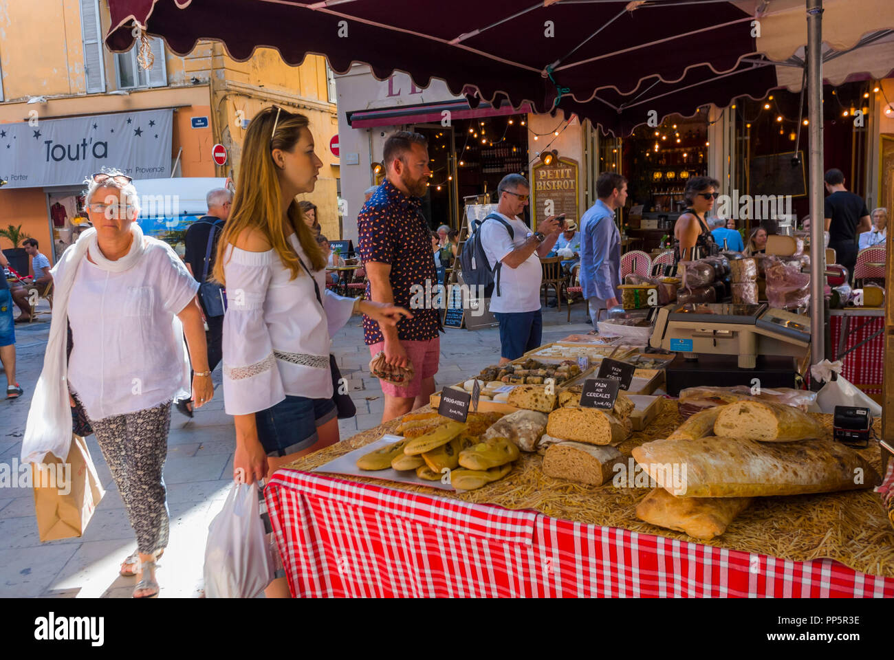 Aix-en-Provence, FRANCE, Medium Crowd People Food Shopping, French ...