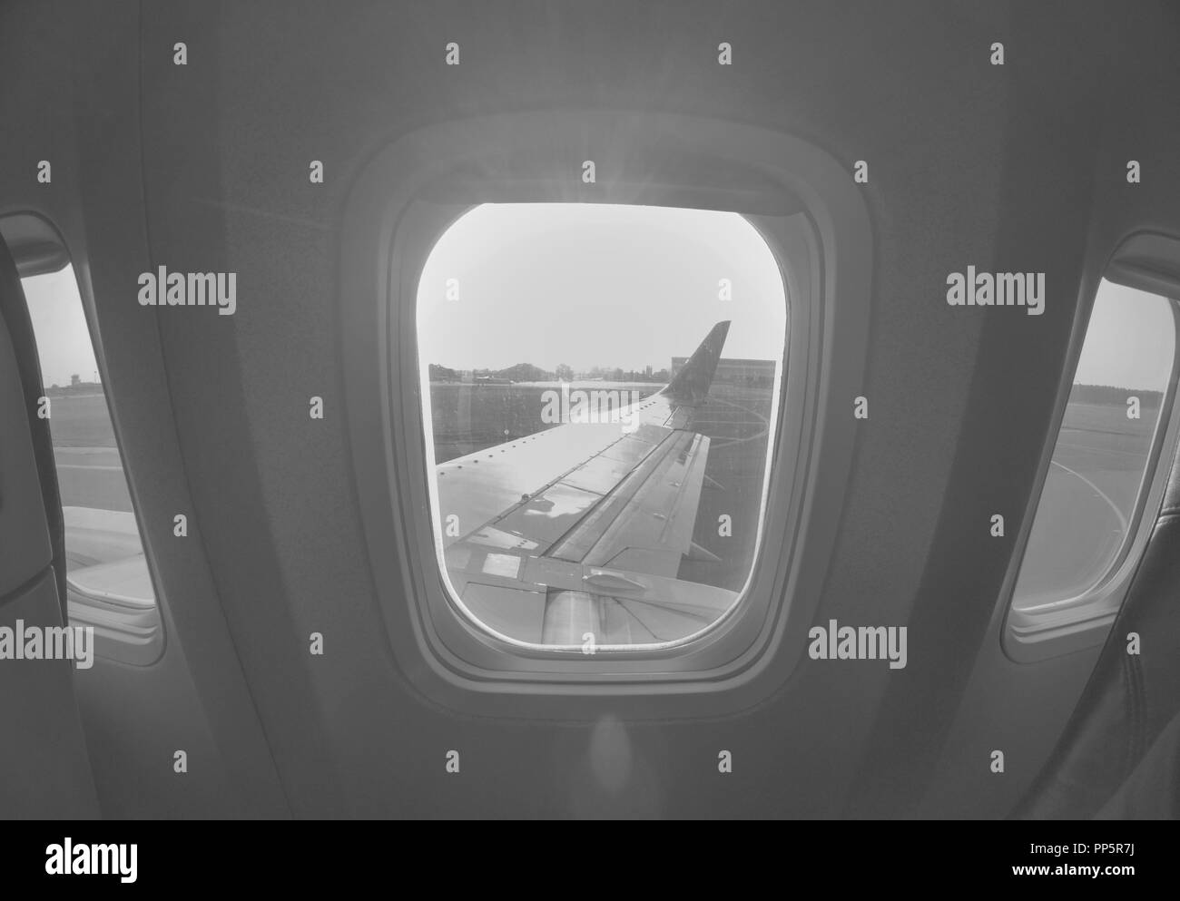 Aiplane Aircraft windows view on the wing aircraft, airlines , aviation ...