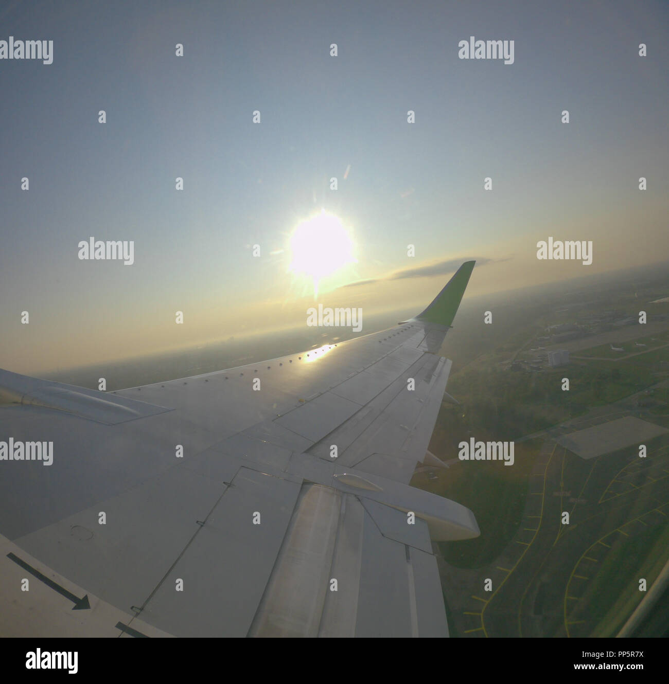 Aiplane Aircraft windows view on the wing aircraft, airlines , aviation ...
