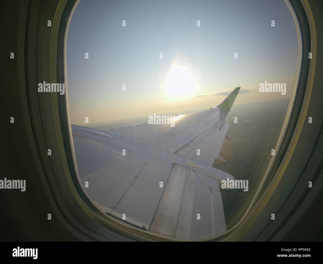 Aiplane Aircraft windows view on the wing aircraft, airlines , aviation ...