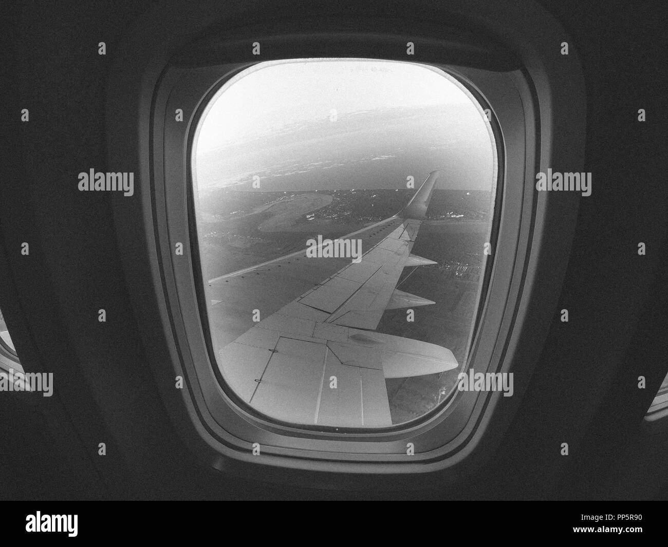 Aiplane Aircraft windows view on the wing aircraft, airlines , aviation ...