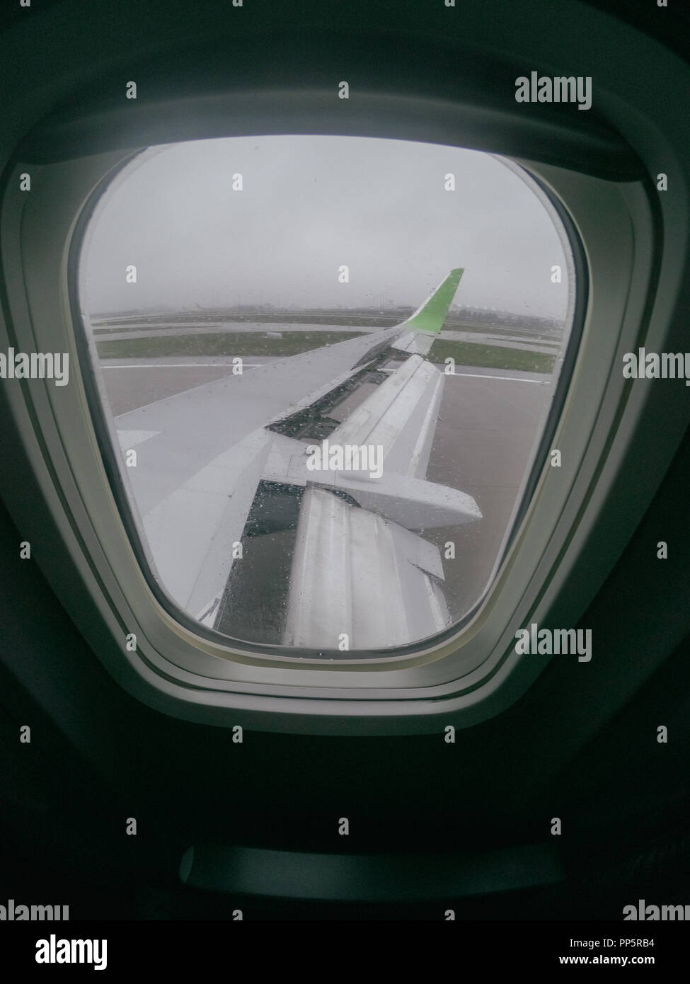 Aiplane Aircraft windows view on the wing aircraft, airlines , aviation ...