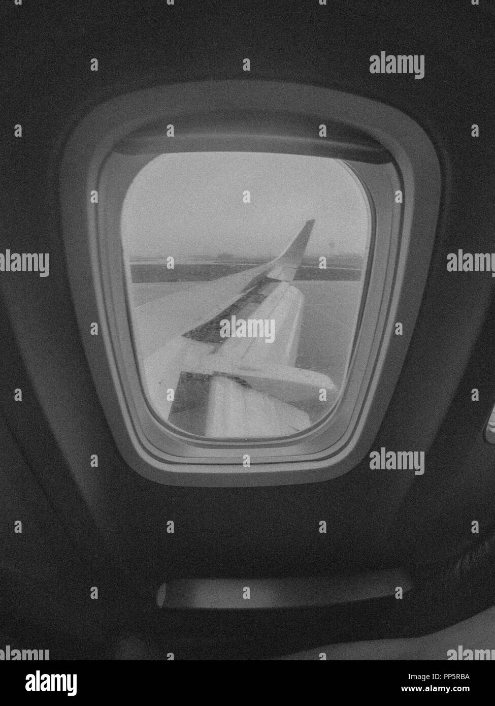 Aiplane Aircraft windows view on the wing aircraft, airlines , aviation ...
