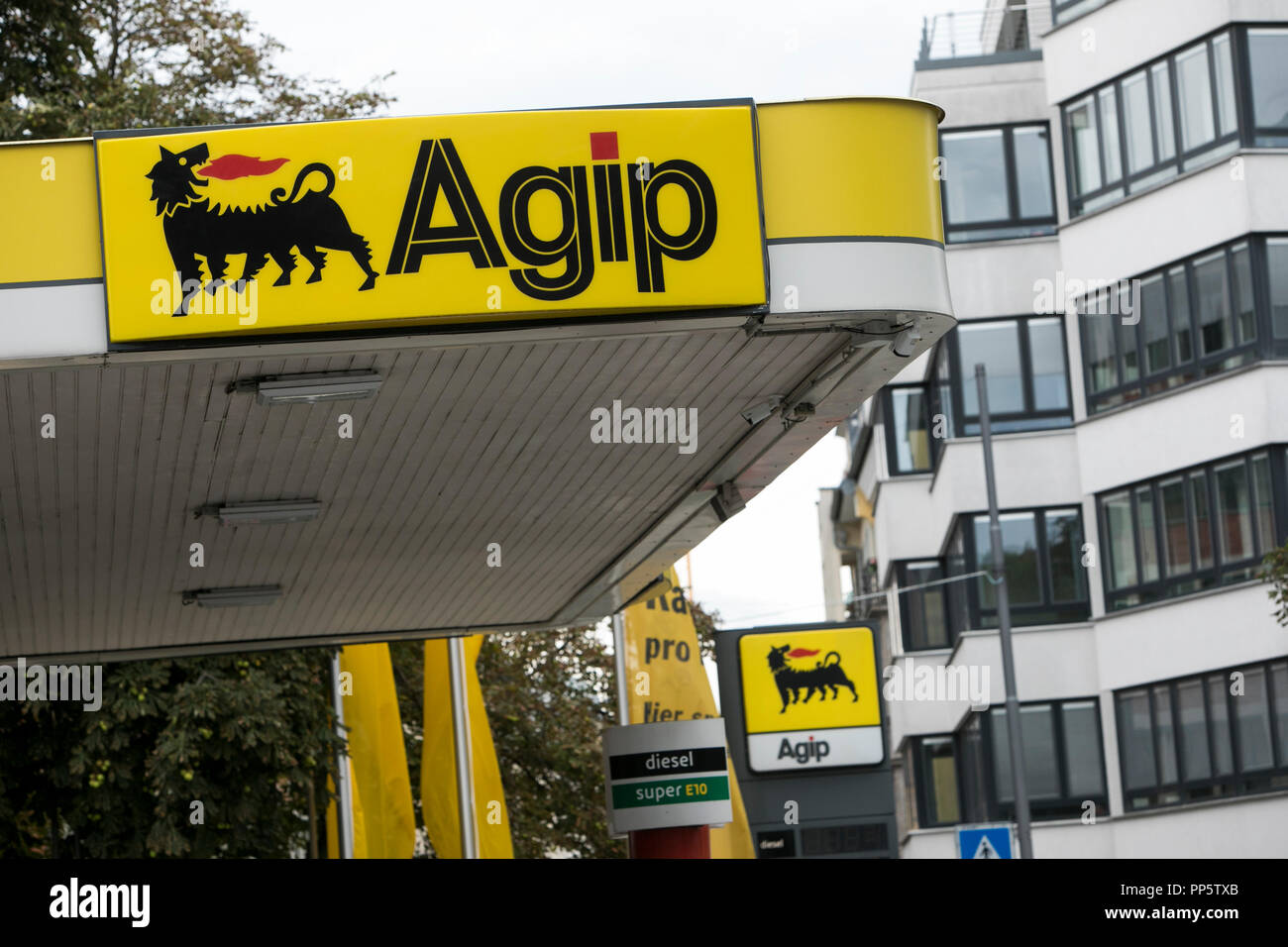 Agip hi-res stock photography and images - Alamy