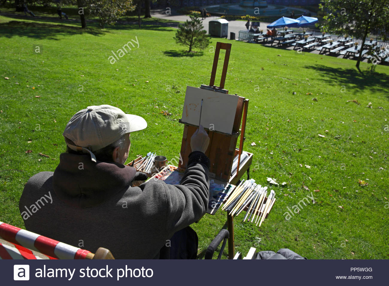 Artist Sketching Outdoors High Resolution Stock Photography and Images ...