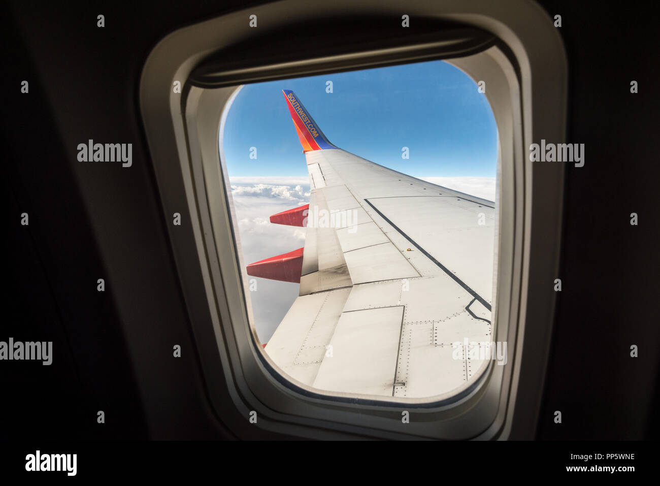 View out the window of a Southwest Airlines jet Stock Photo - Alamy