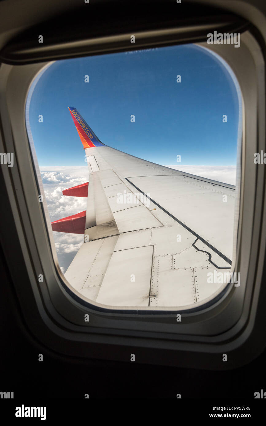 View out the window of a Southwest Airlines jet Stock Photo - Alamy
