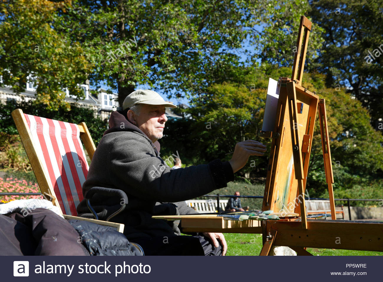 Artist oils hi-res stock photography and images - Alamy