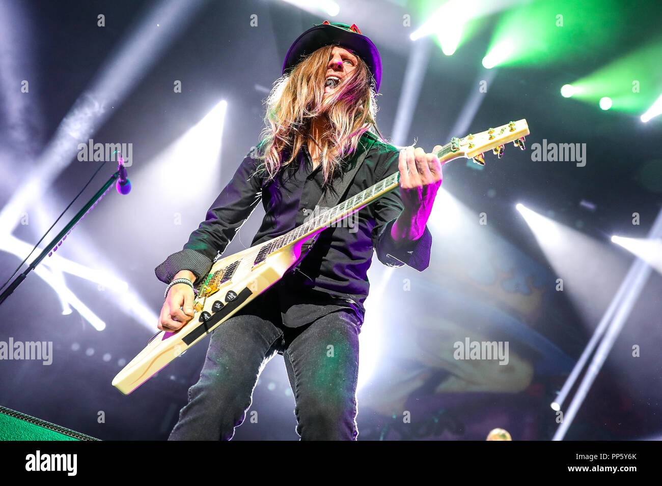 Deville band hi-res stock photography and images - Alamy