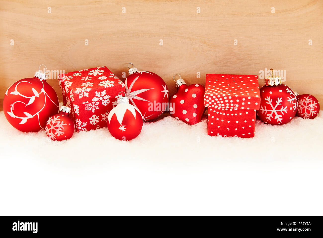Red christmas ball decoration hi-res stock photography and images - Alamy