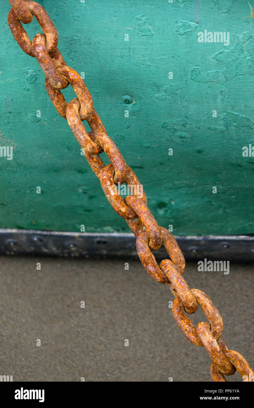 Vintage chain hi-res stock photography and images - Alamy