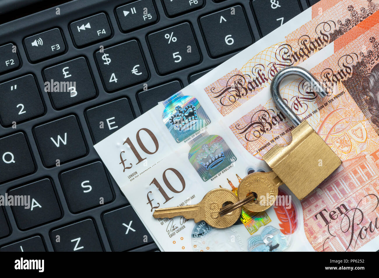 Keyboard money hi-res stock photography and images - Alamy