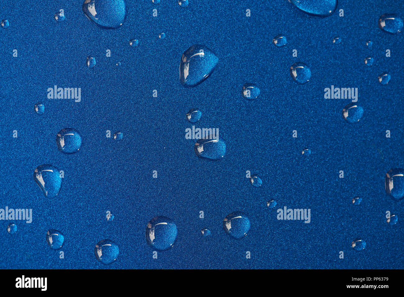 Abstract drops hi-res stock photography and images - Alamy