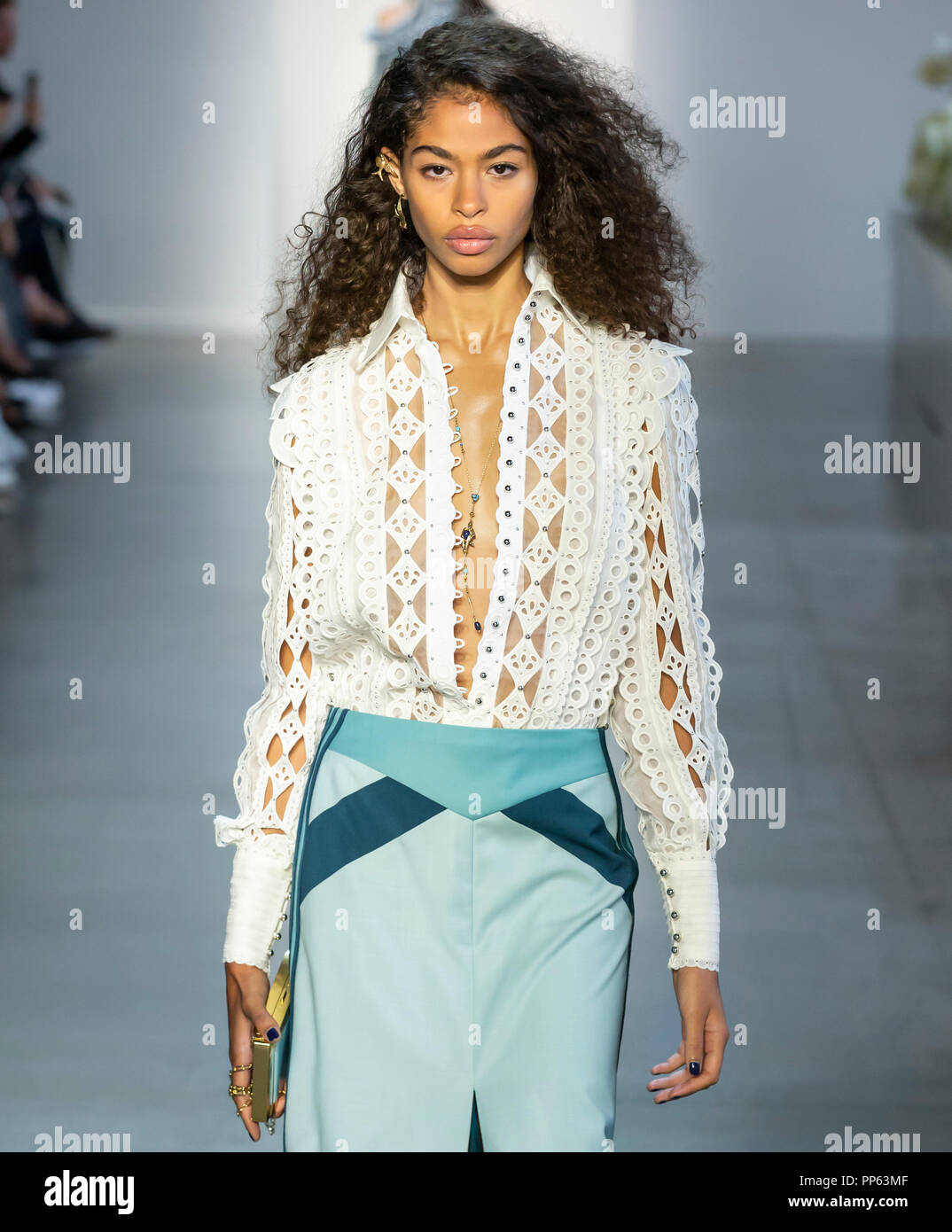 Zoe thaets hi-res stock photography and images - Alamy