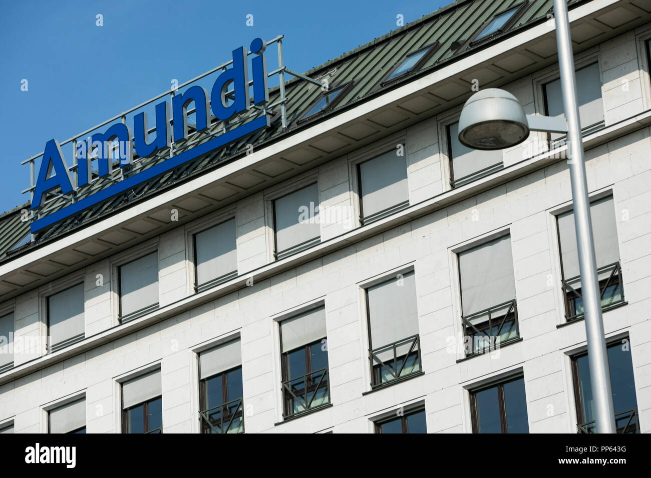 Logo amundi hi-res stock photography and images - Alamy