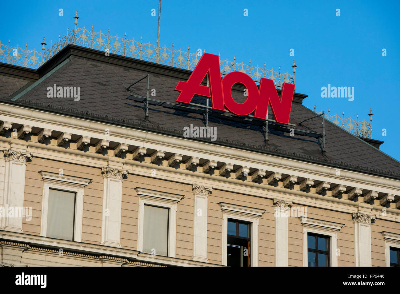 Aon logo hi-res stock photography and images - Alamy