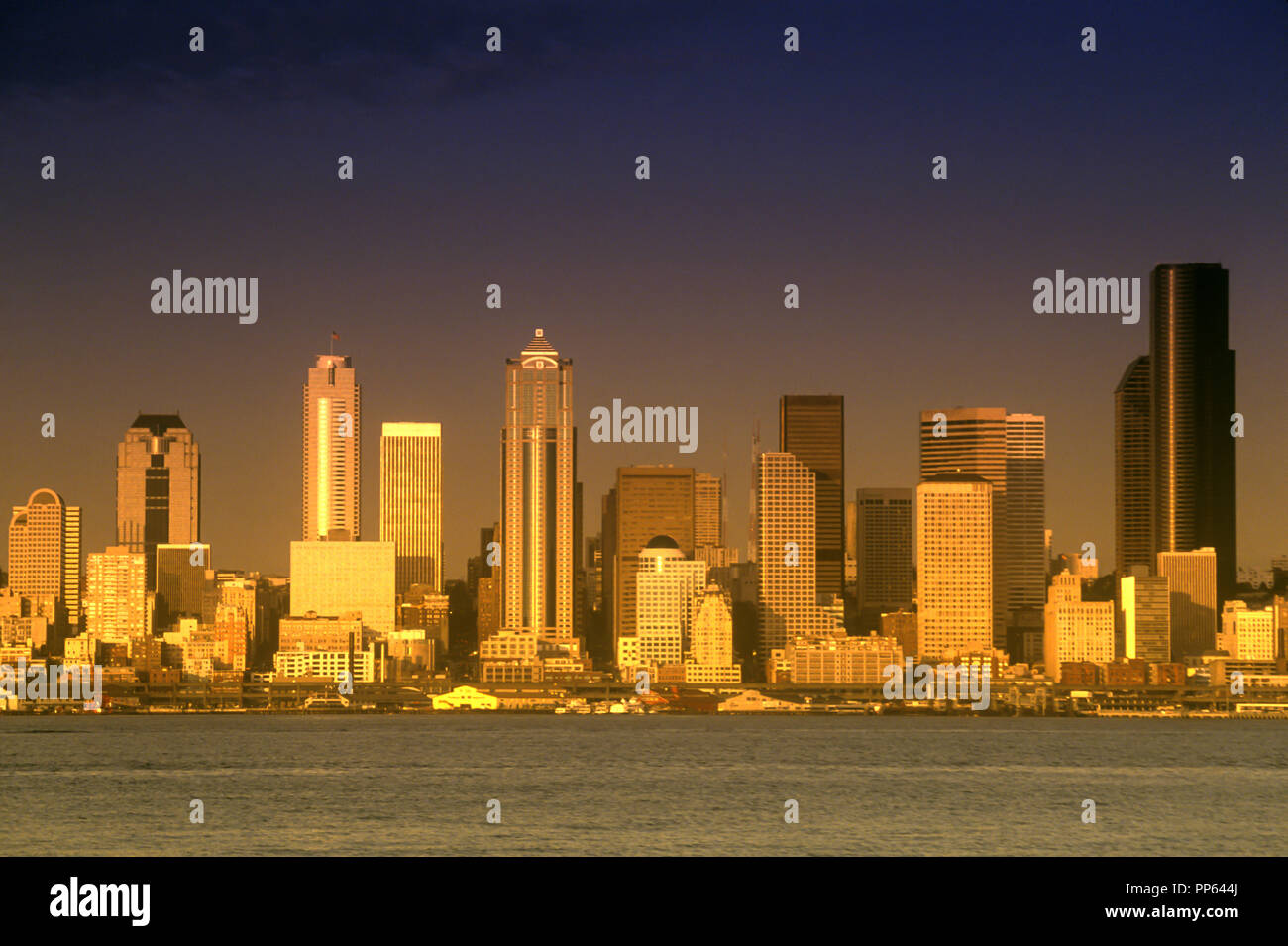 1992 HISTORICAL DOWNTOWN SKYLINE SEATTLE WASHINGTON STATE USA Stock ...