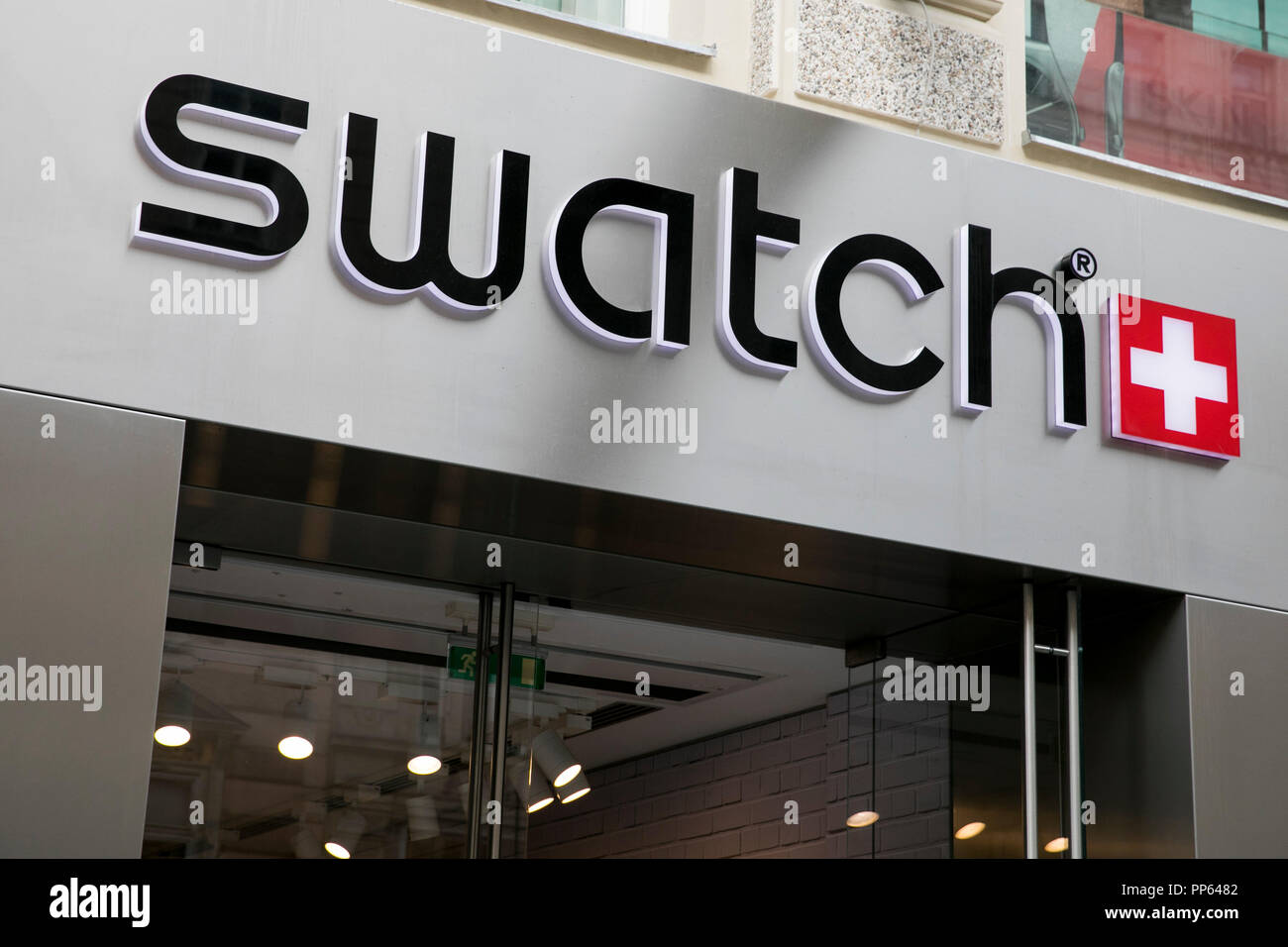 Swatch logo hi-res stock photography and images - Alamy