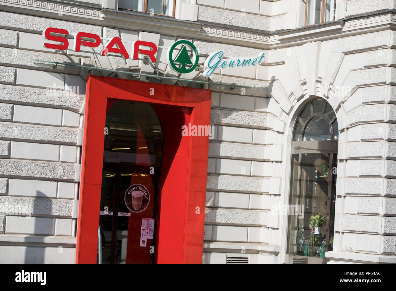 Spar logo hi-res stock photography and images - Alamy