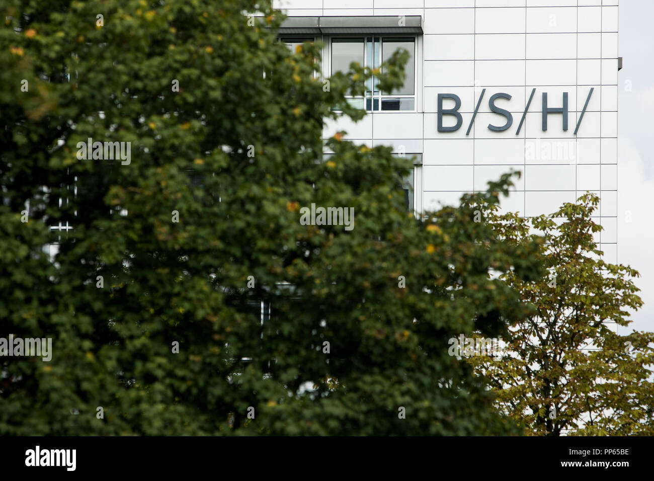 Bsh logo hi-res stock photography and images - Alamy