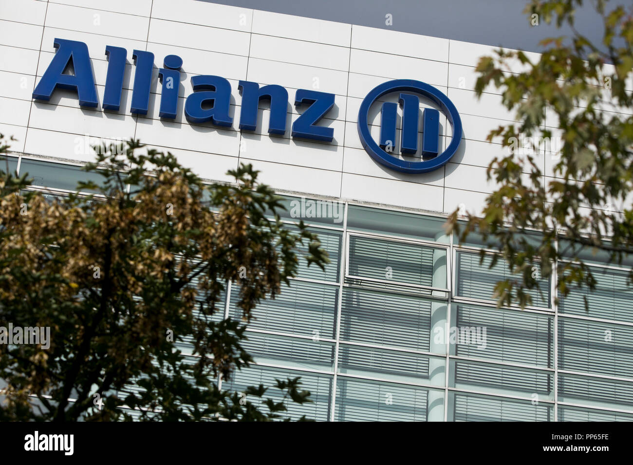 Allianz Logo High Resolution Stock Photography and Images - Alamy