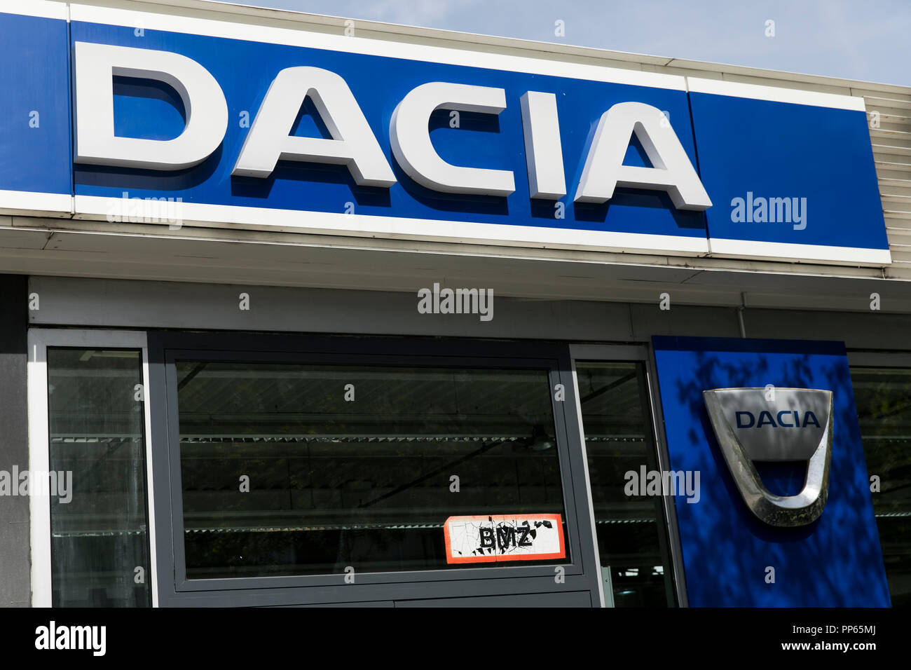 Automobile dacia hi-res stock photography and images - Alamy