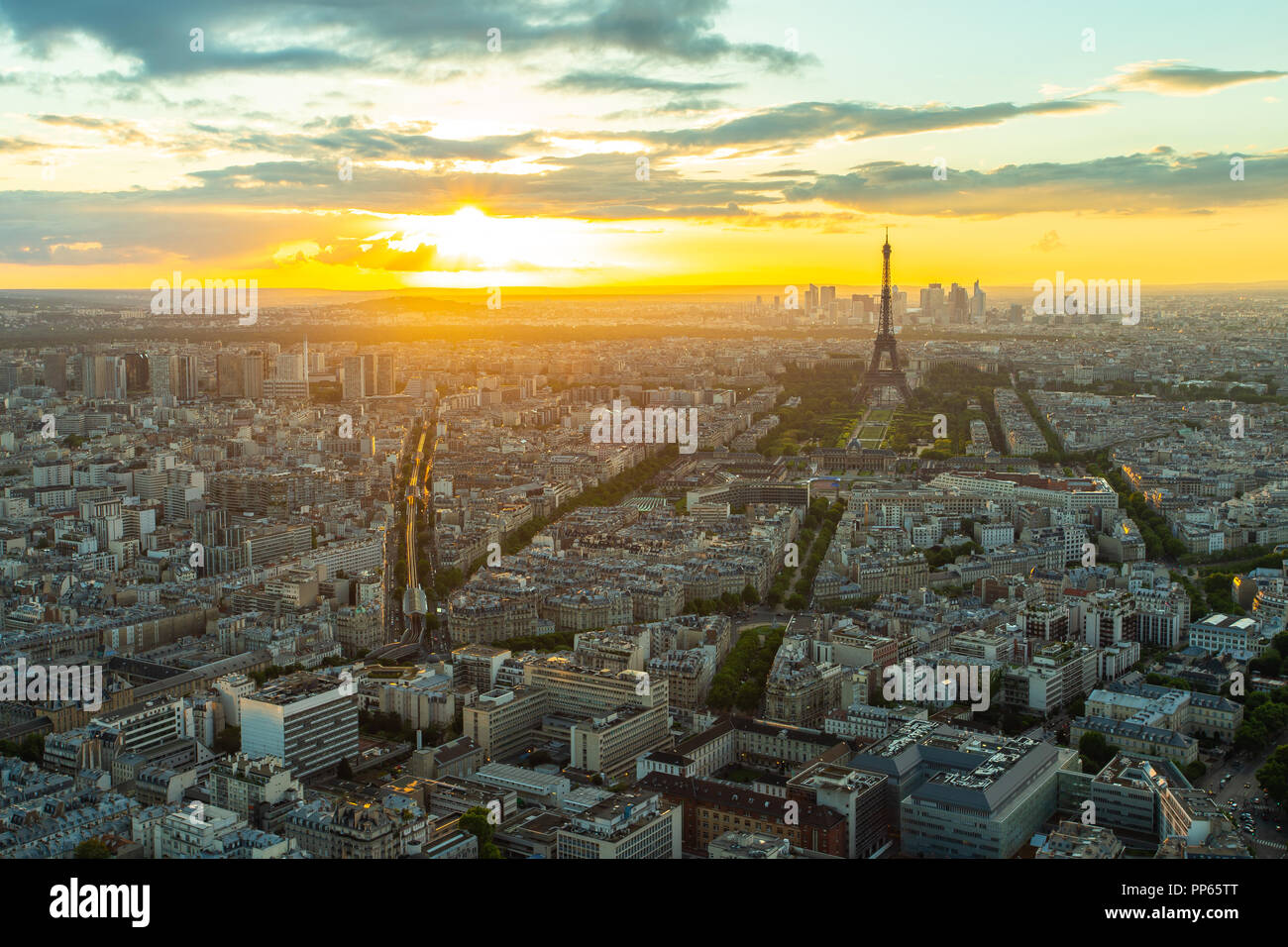 Paris france cityscape sunset hi-res stock photography and images - Alamy