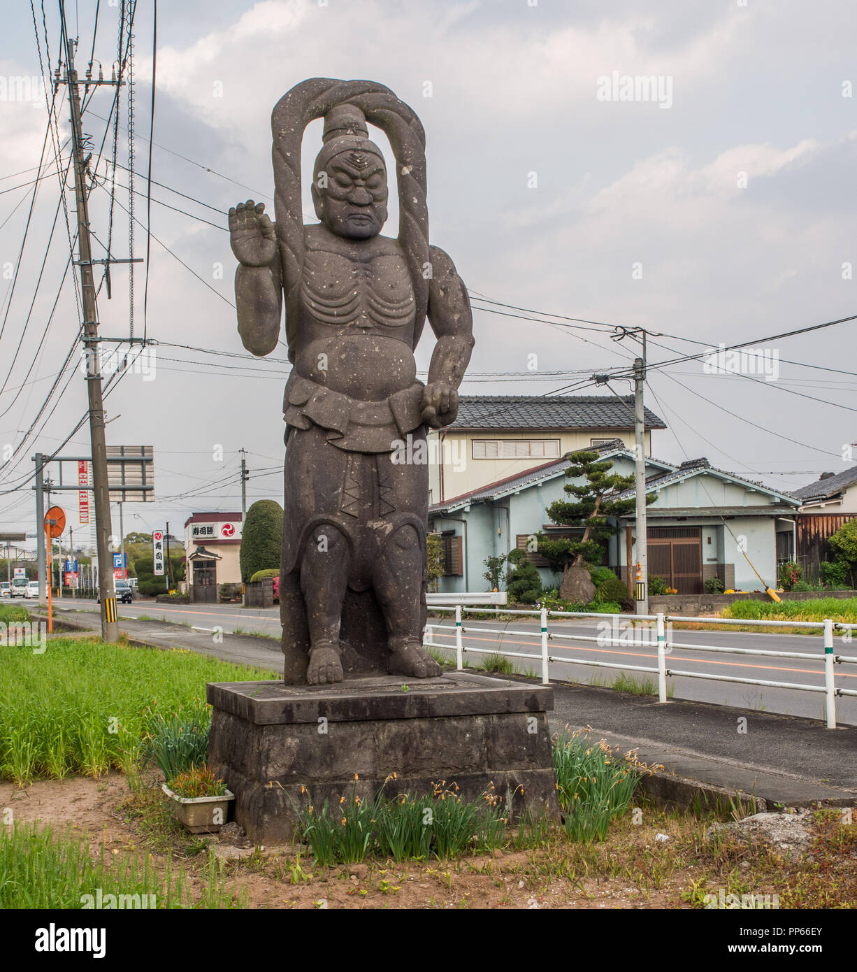 Stone statue nio temple guardian hi-res stock photography and images ...