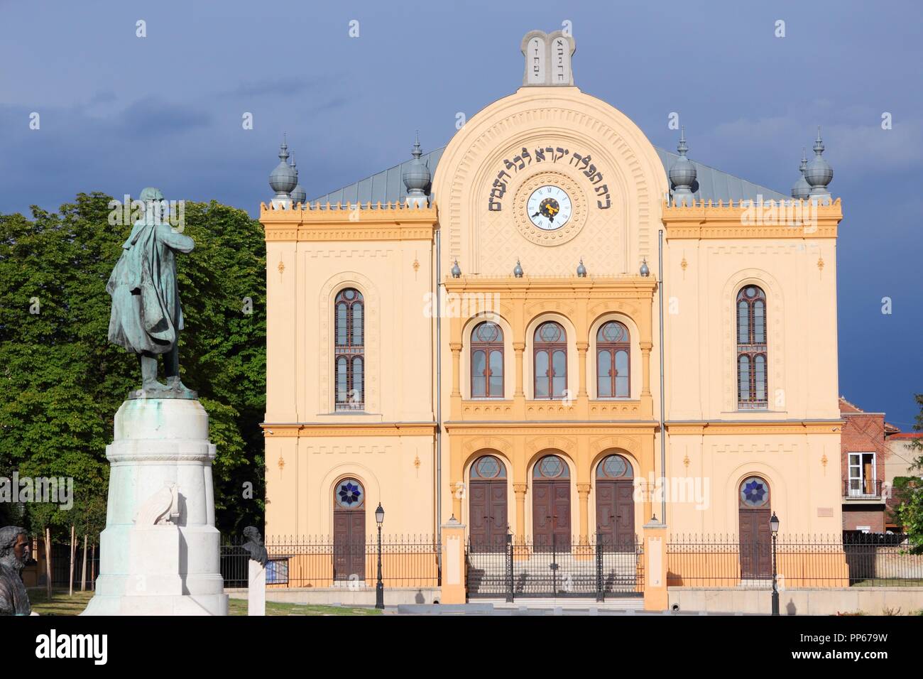 Pecs, Hungary. City in Baranya county. Famous synagogue Stock Photo - Alamy