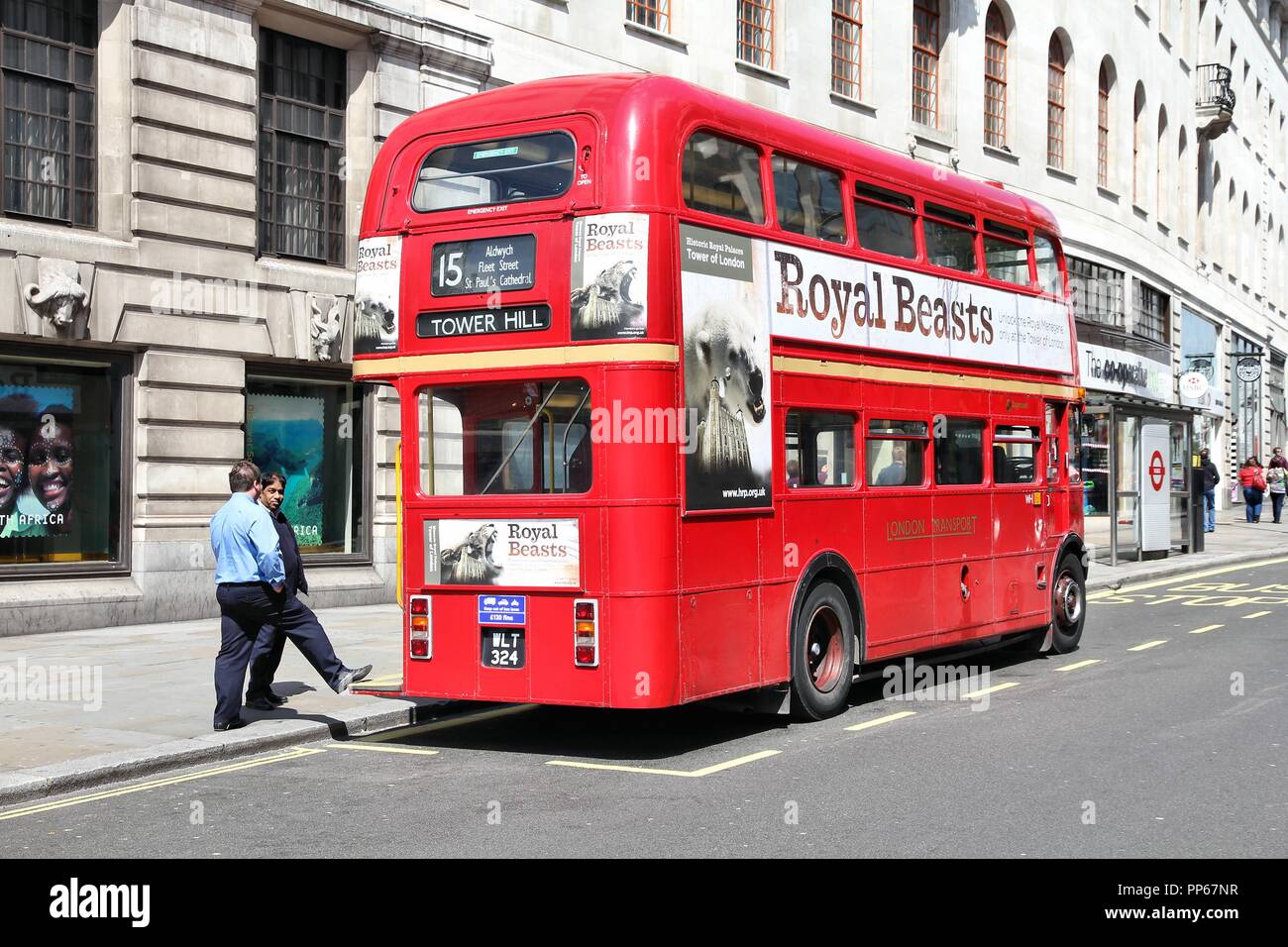 Vintage bus vintage transport uk bus uk buses uk hi-res stock ...