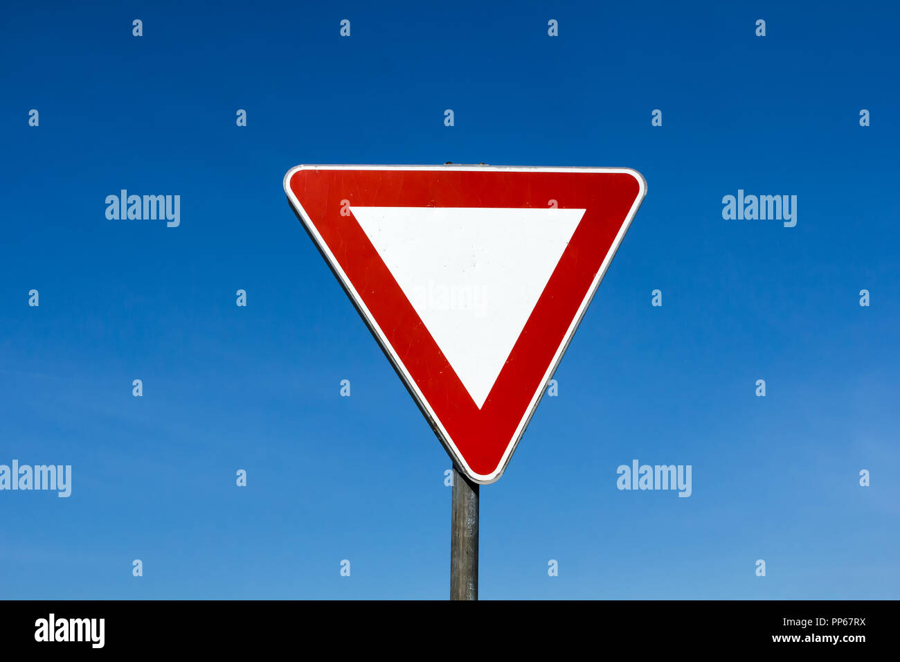 Stop and give way sign hi-res stock photography and images - Alamy