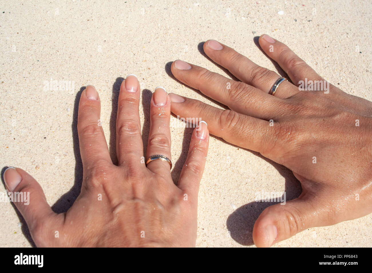 Hands ring engagement fingers nails hi-res stock photography and images ...