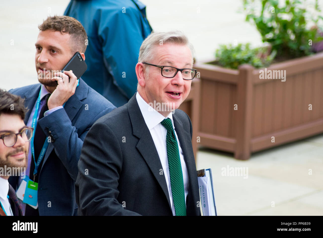 Former health secretary hi-res stock photography and images - Alamy