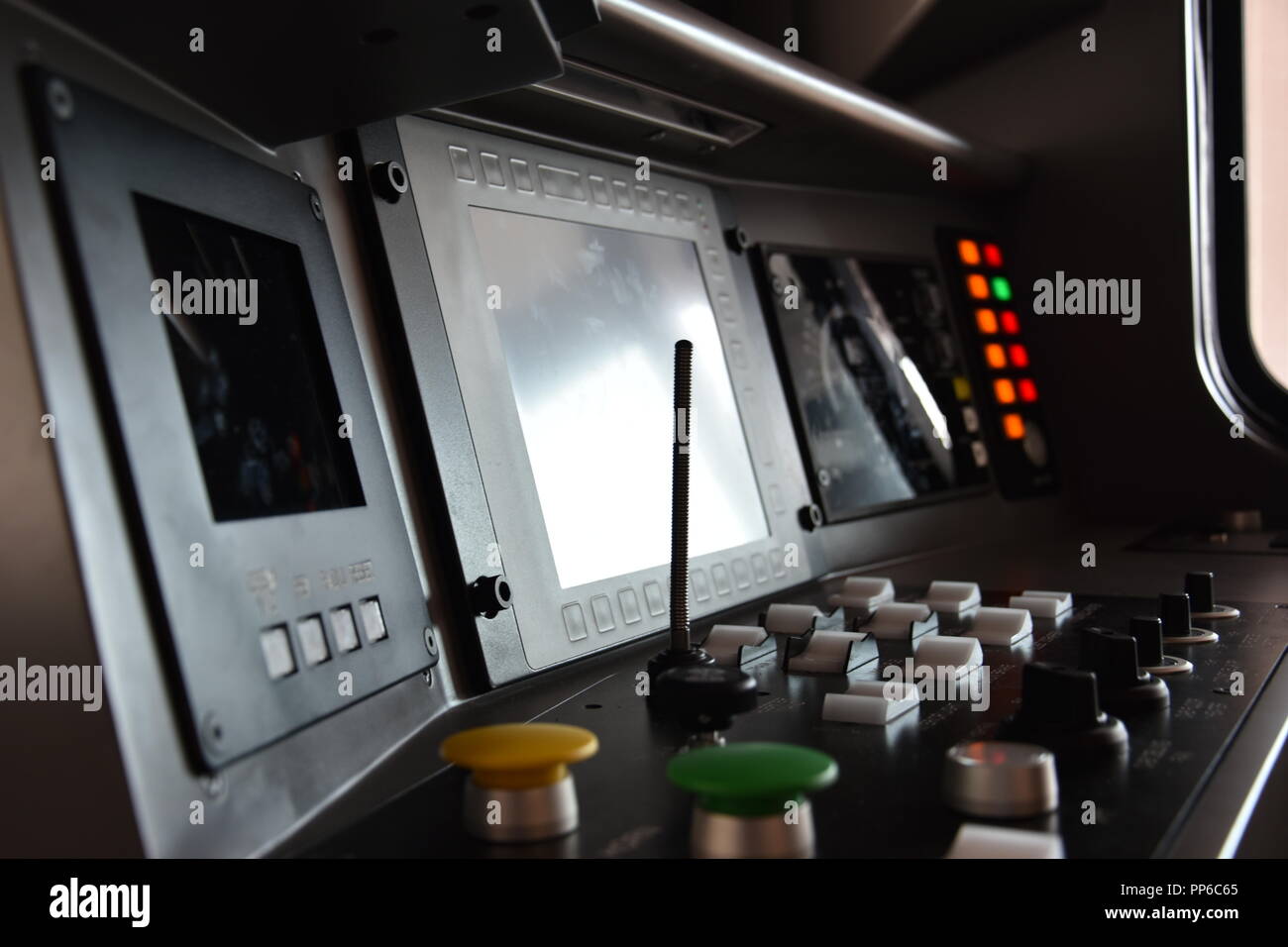 Mbta t red line hi-res stock photography and images - Alamy