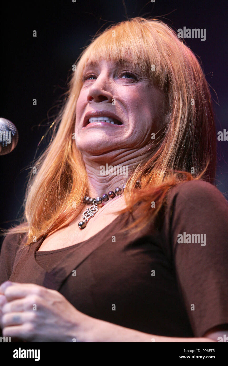 Kathy griffin hi-res stock photography and images - Alamy