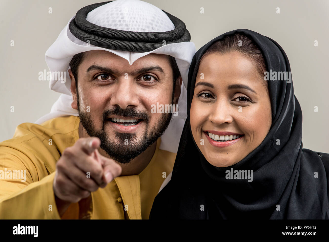 Portrait of arabic couple with traditional clothes in a studio Stock ...
