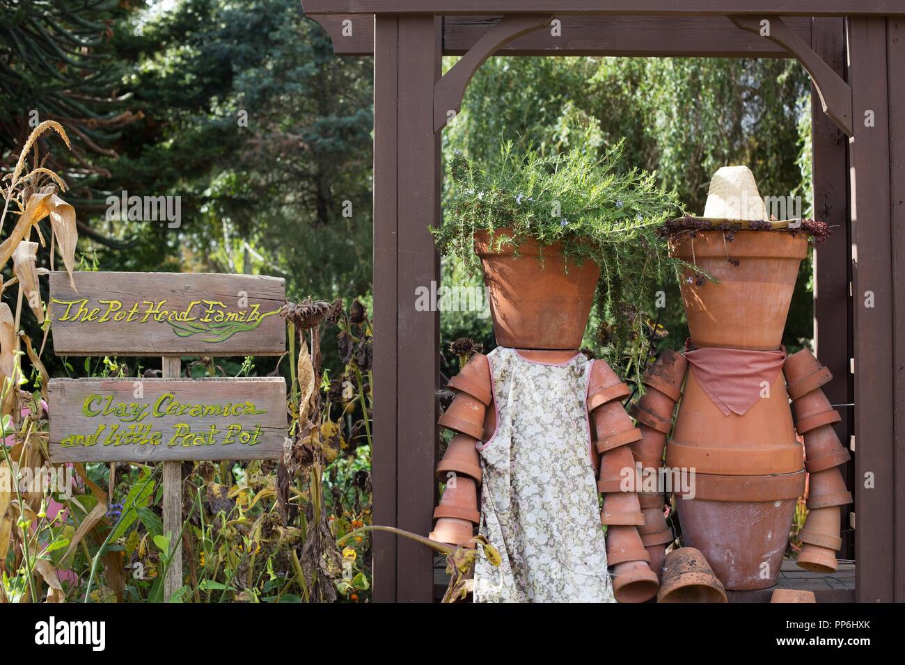 Pot family hi-res stock photography and images - Alamy