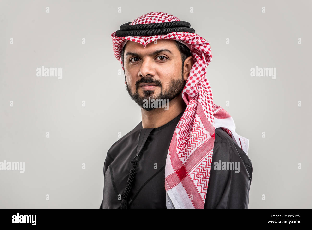 Studio shot portrait saudi arabian hi-res stock photography and images ...