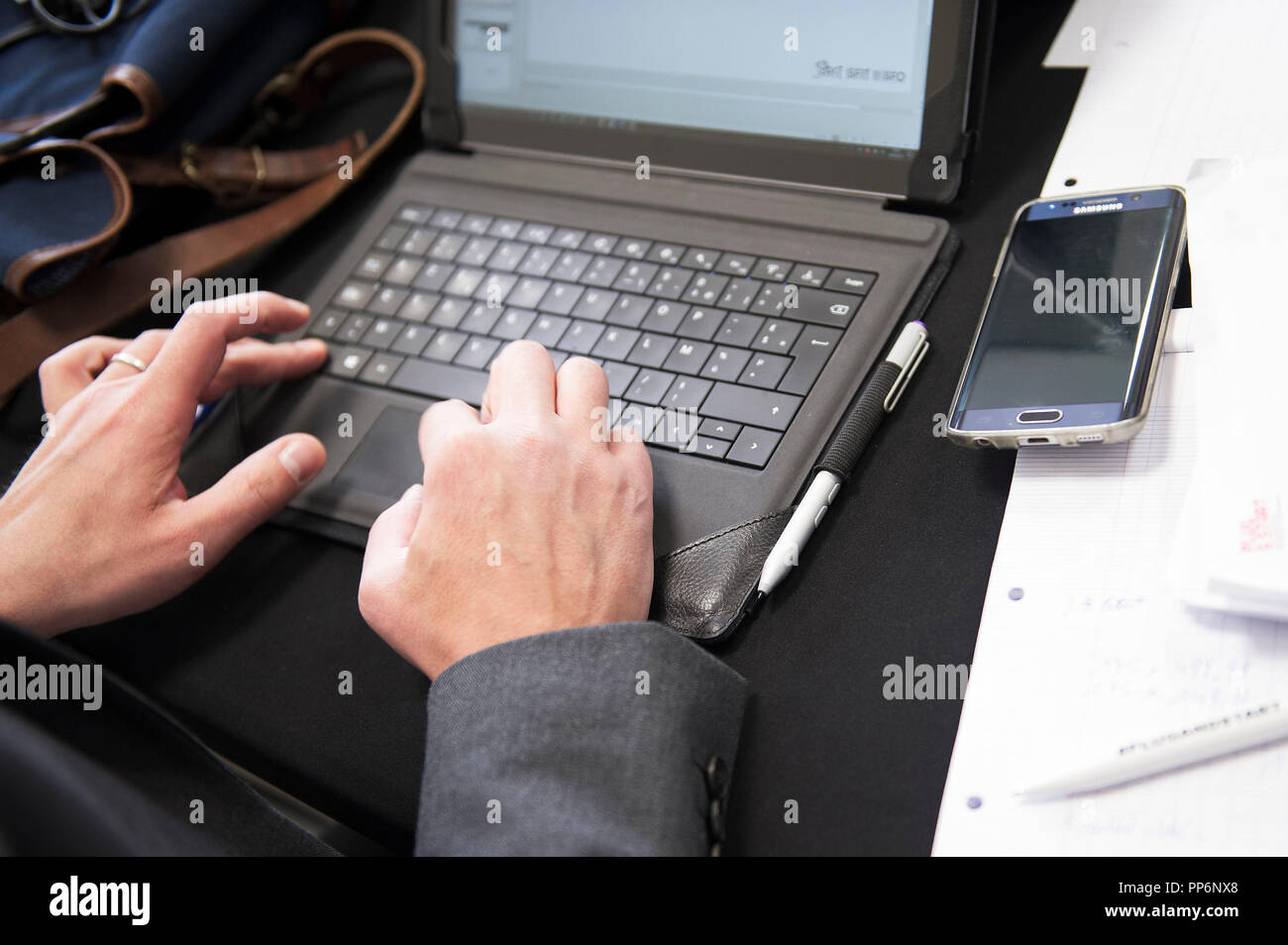 Note a computer keyboard hi-res stock photography and images - Alamy