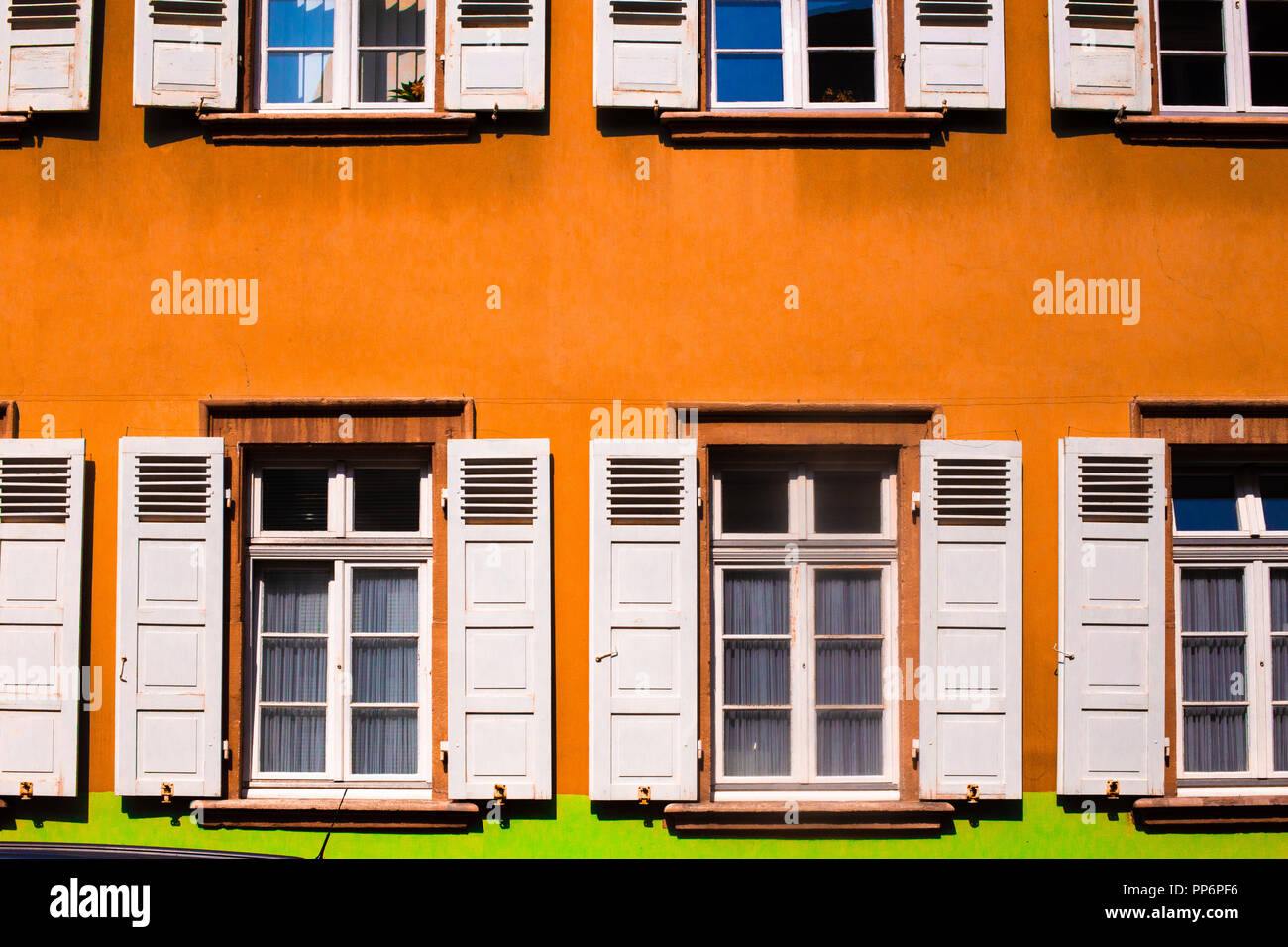 Orange and white building hi-res stock photography and images - Alamy