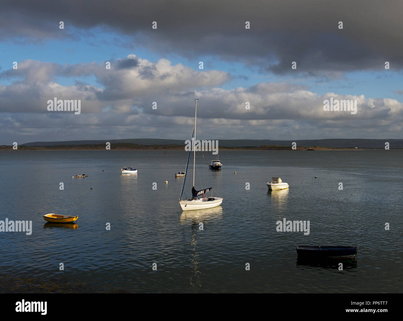 Boats moored on the River Torridge at Appledore, Devon, England UK ...