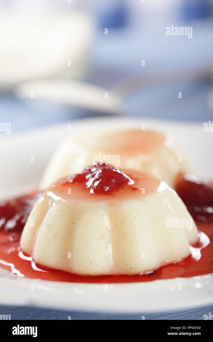 Semolina pudding jam hi-res stock photography and images - Alamy