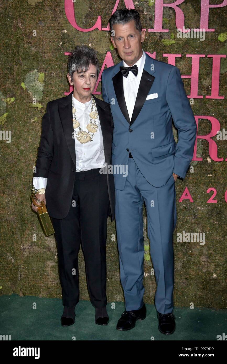 Maria luisa frisa hi-res stock photography and images - Alamy