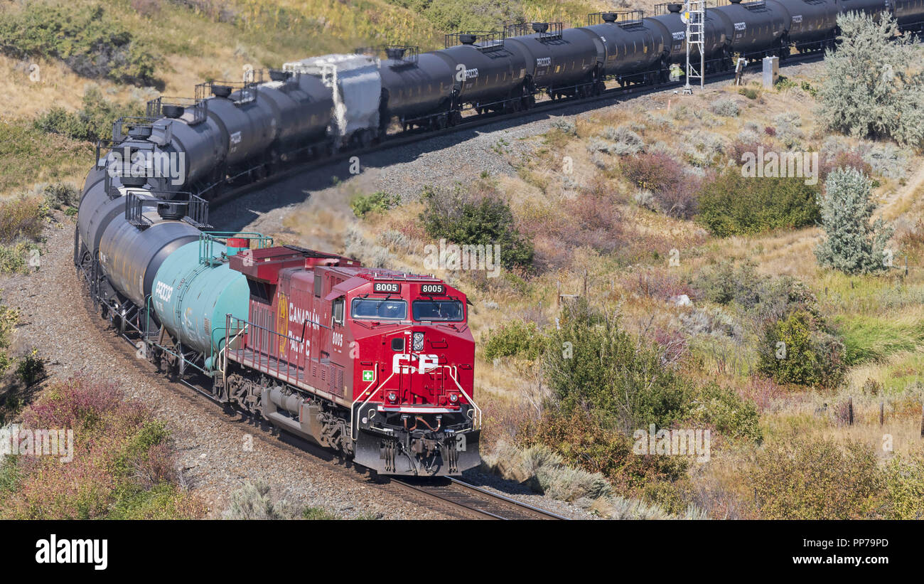 Canadian pacific railway locomotive hi-res stock photography and images - Alamy