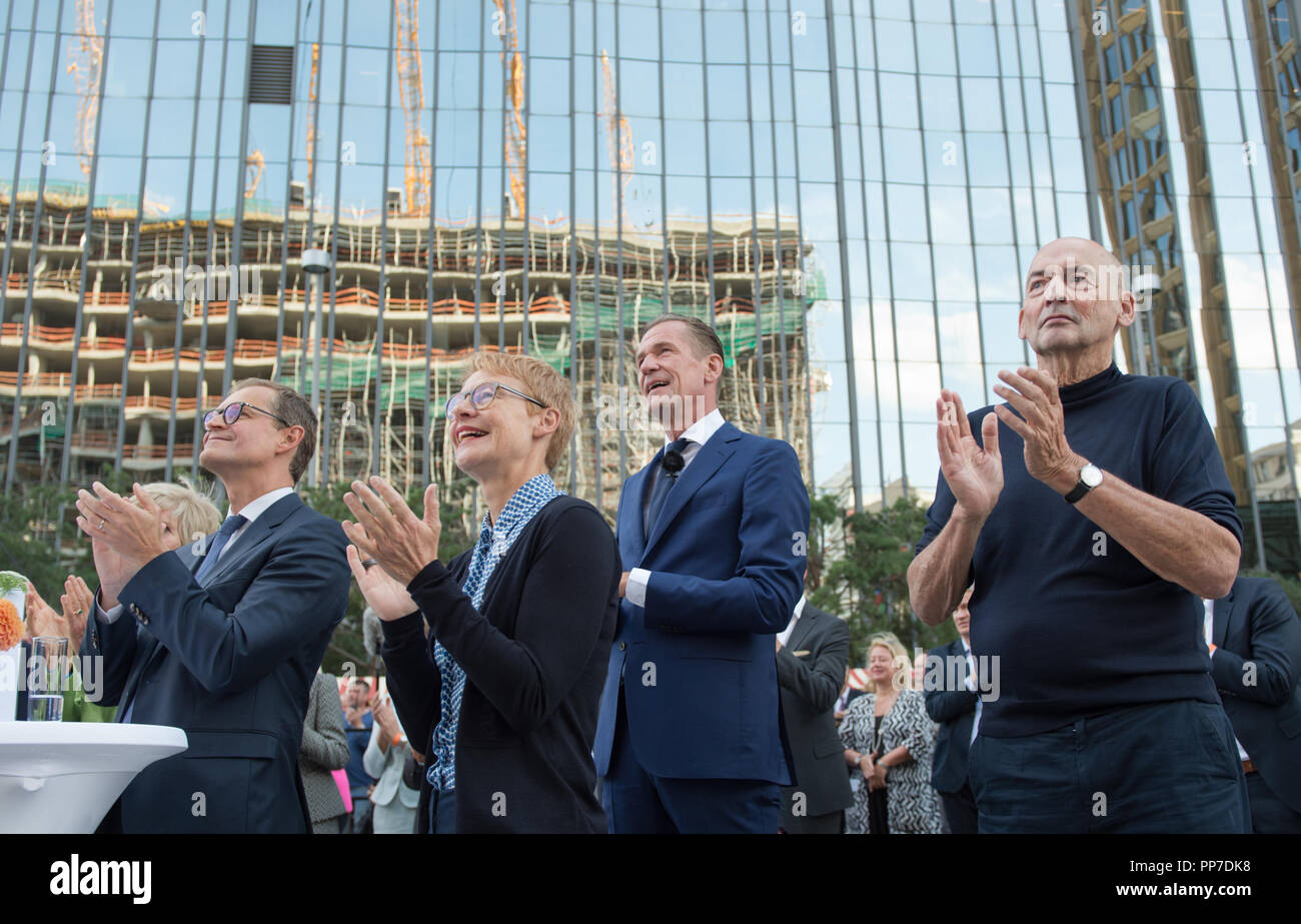 from left: Michael MUELLER (mayor of Berlin), Regula LUESCHER (Senate ...