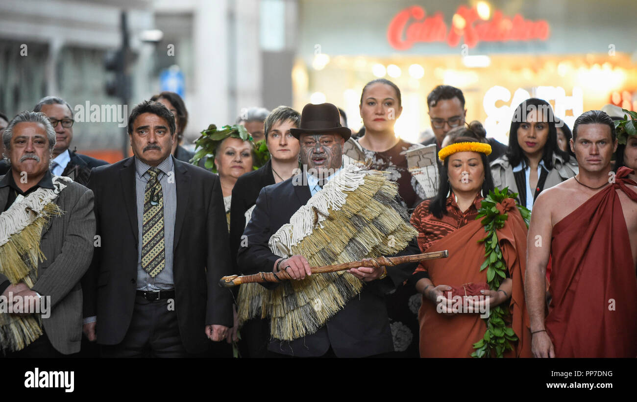 Maori haka ceremony south pacific hi-res stock photography and images ...