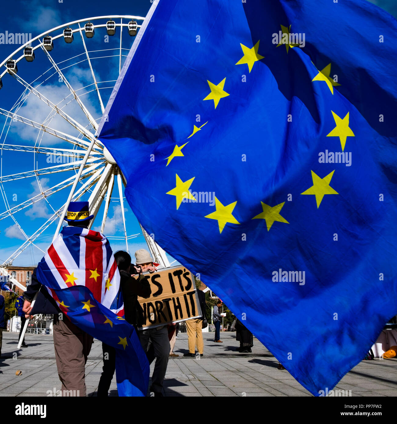 Liverpool, UK, 24th September 2018. Pro and Anti-Brexit campaigners ...