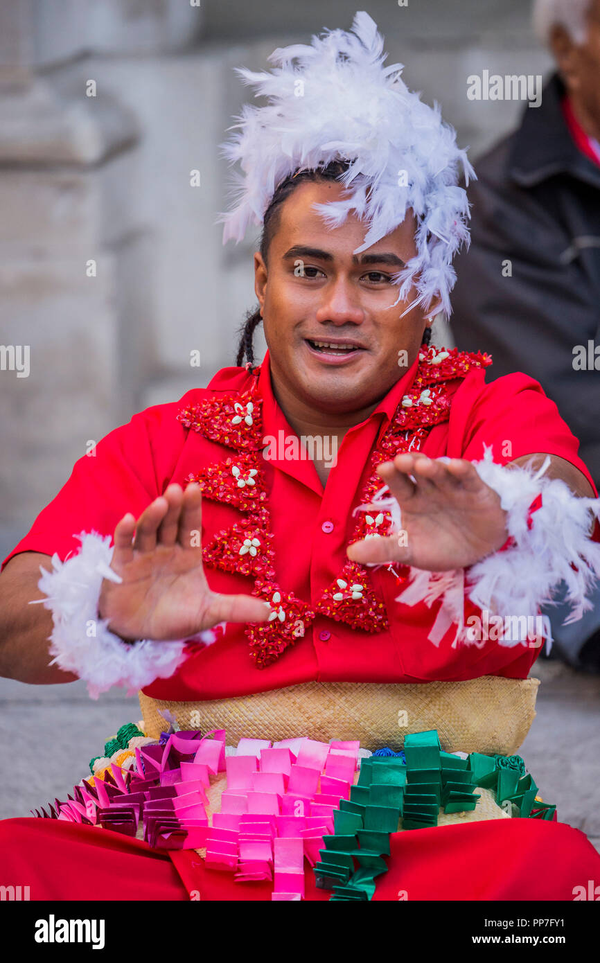 Tongan ceremony hi-res stock photography and images - Alamy