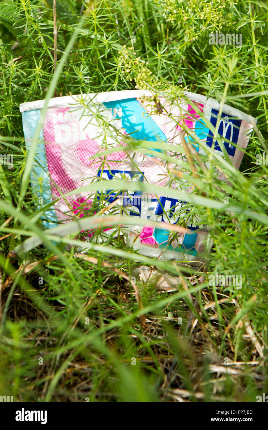 Pirna, Saxony. 24th Sep, 2018. McDonalds has a problem with the waste ...