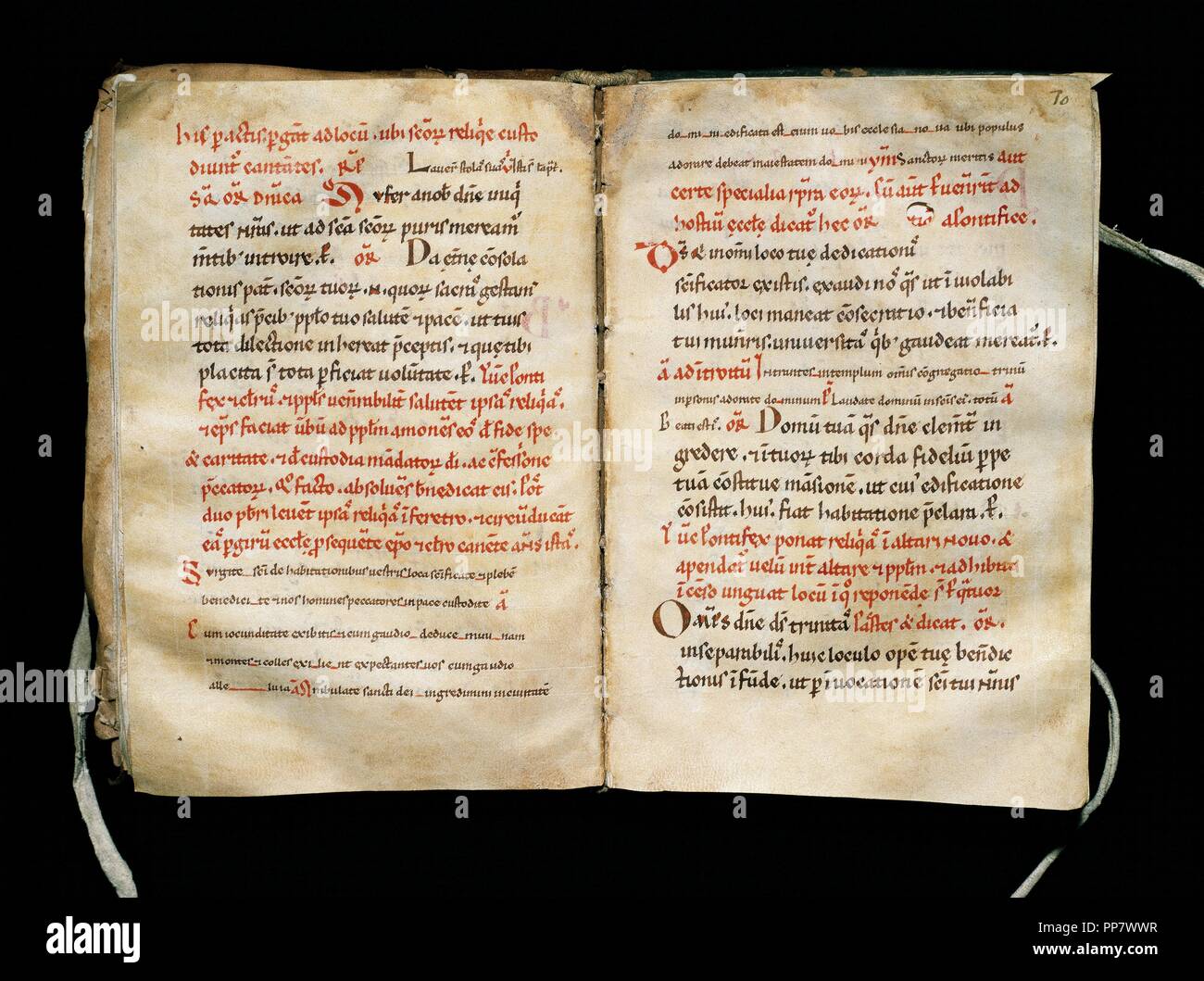 Carolingian script hi-res stock photography and images - Alamy